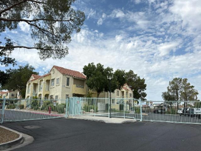 S Torrey Pines Dr Unit 203