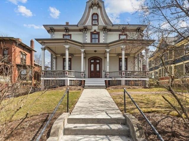 S Union St Apt,burlington, Condo For Sale