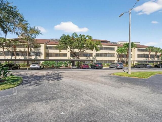 S Village Dr #,tampa, Condo For Sale
