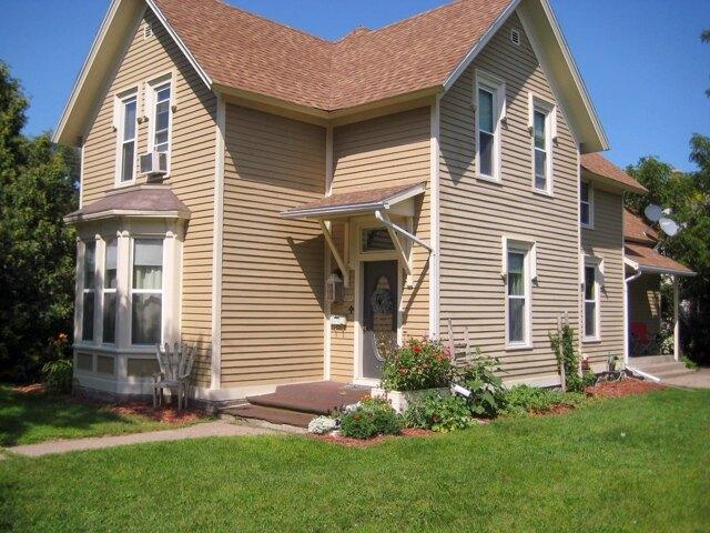 S Wacouta Ave, Prairie Du Chien, Home For Sale