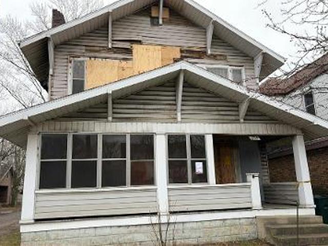 S Walnut St