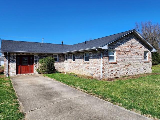 S Walnut St, Seymour, Home For Sale