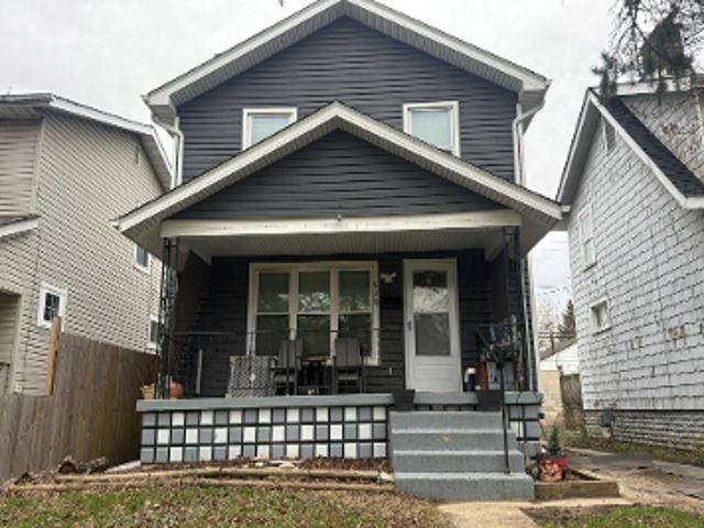 S Warren Ave