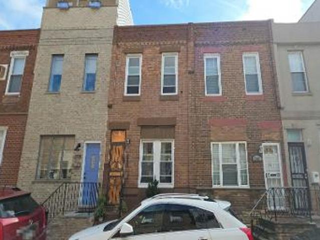 S Watts St