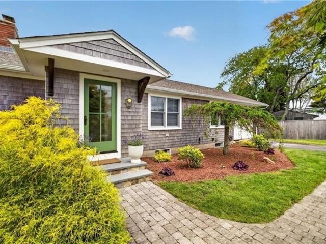 S Weeden Rd, South Kingstown, Home For Sale