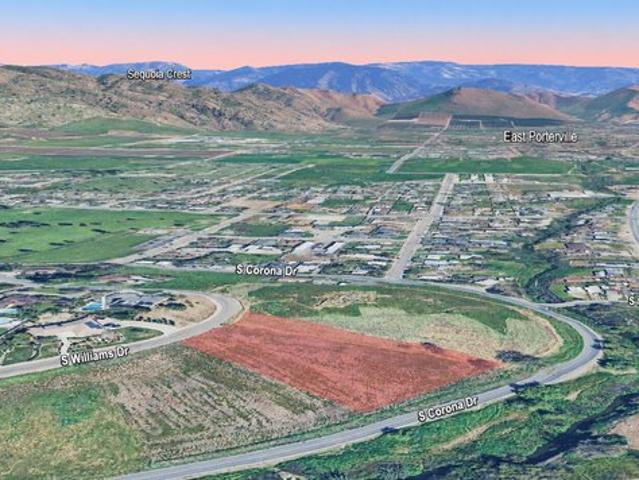 S Williams Dr, Porterville, CA 93257