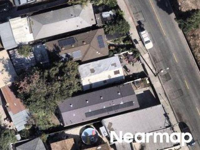 S Willowbrook Ave