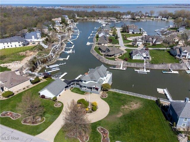 S Woodcliff Dr, Lakeside Marblehead, Home For Sale