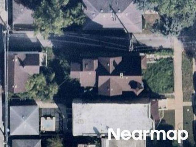 S Woodlawn Ave