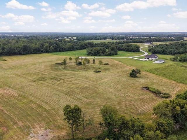 S Zary Ln, Springfield, MO 65802