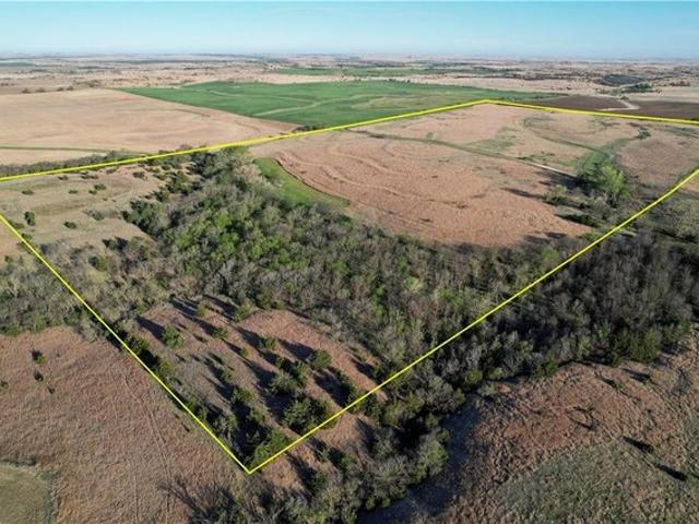 S 140th Ave, Natoma, KS 67651