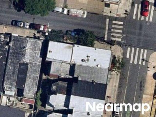 S 15th St