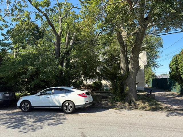 S 15th St