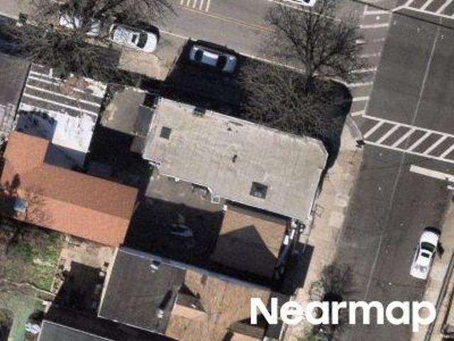 S 15th St