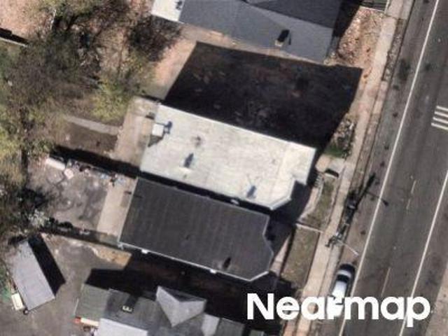 S 17th St