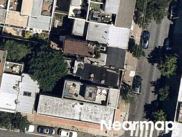 S 18th St