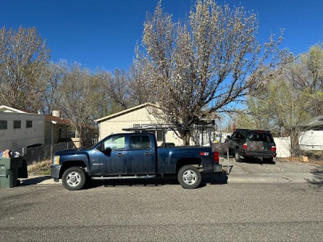 S 12th St
