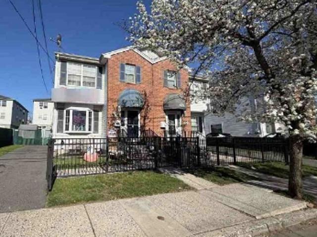S 13th St