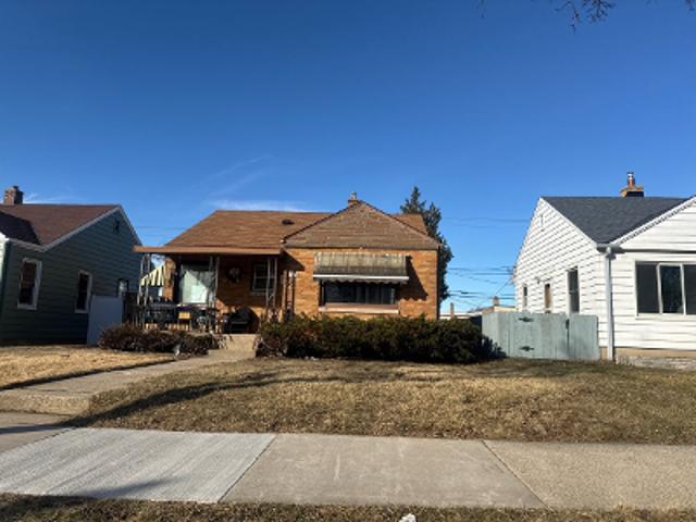 S 26th St