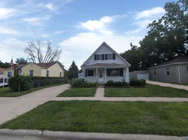 S 26th St