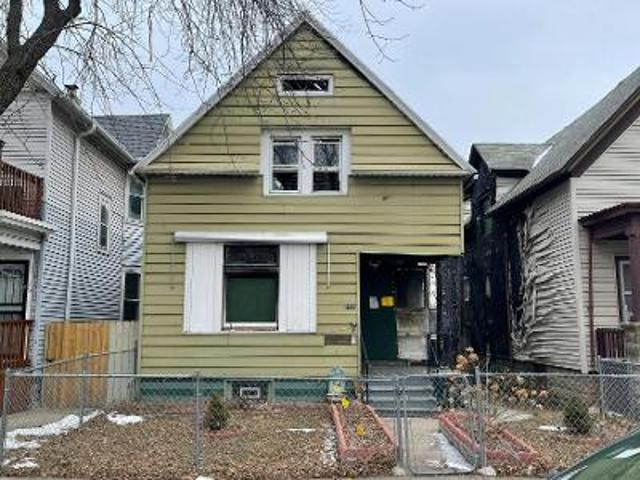 S 21st St