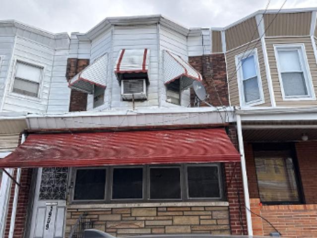S 21st St
