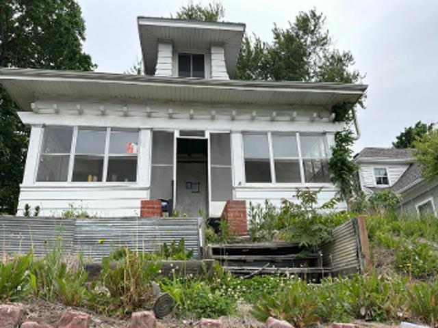 S 22nd St