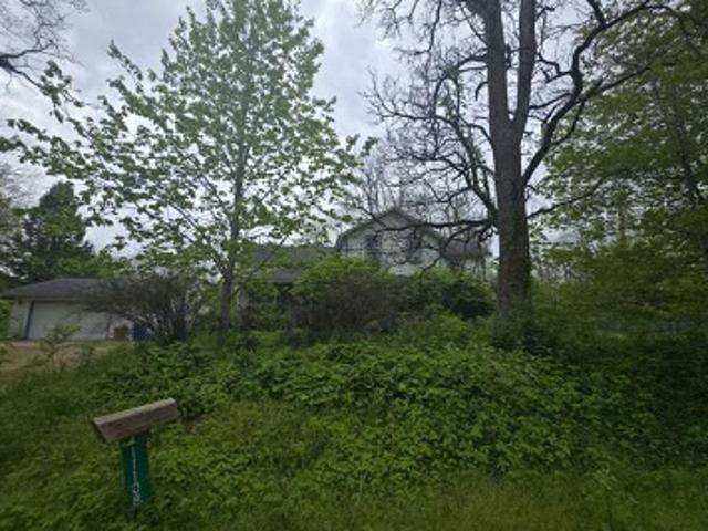 S 34th St