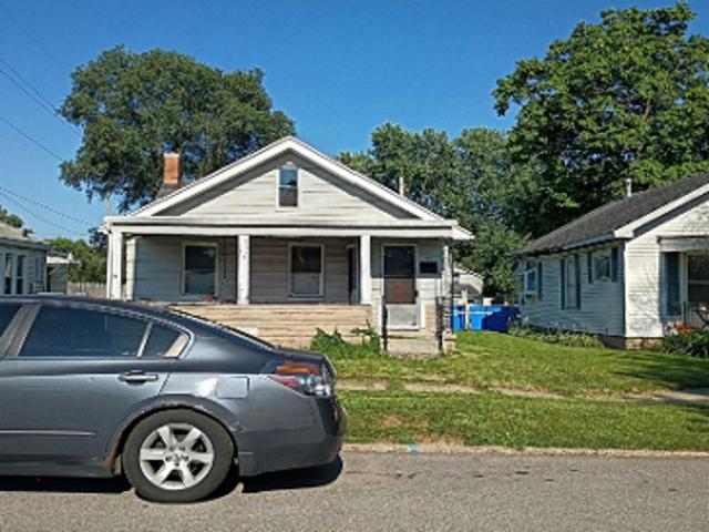S 35th St