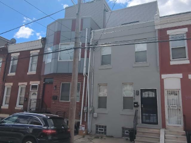 S 31st St
