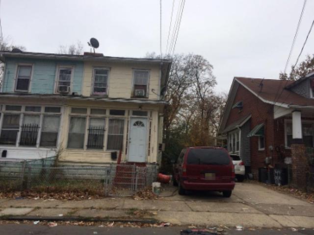 S 33rd St