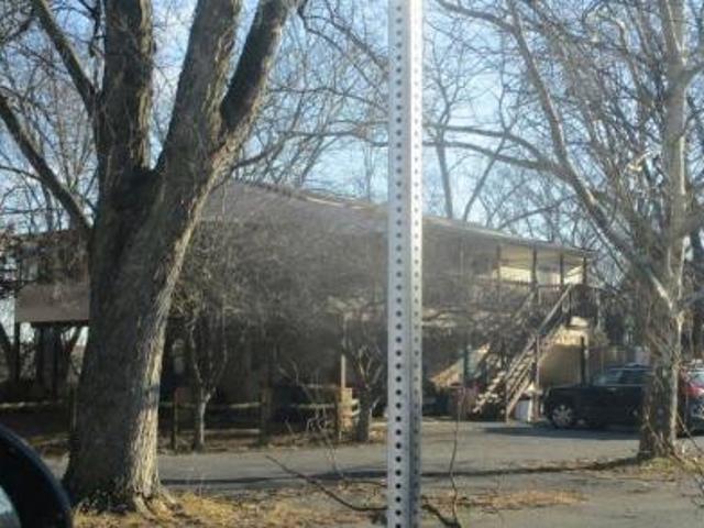 S 3rd St