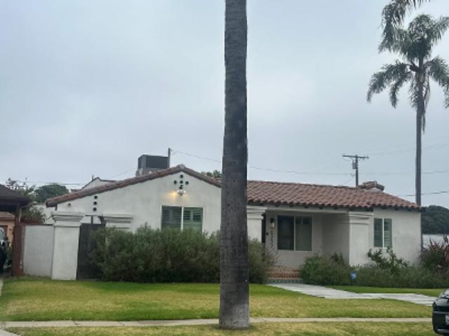 S 8th Ave