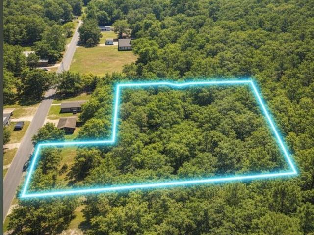 S 8th St, Chipley, FL 32428