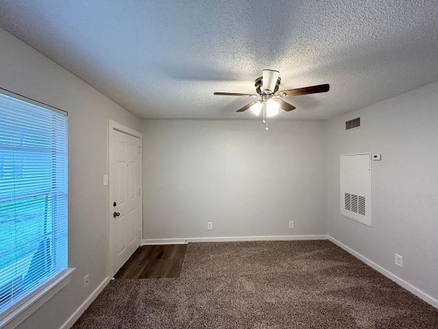 SCOTBS 1 Bedroom Apartment for Rent at 5415 Scott St, Houston, TX 77021 MacGregor