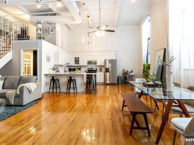 Scotland Rd Apt,orange, Condo For Sale