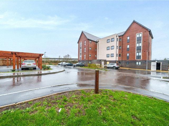 Scott Court, Glebe Farm, Milton Keynes MK17, 2 bed flat to rent, £1,395 pcm | PrimeLocation