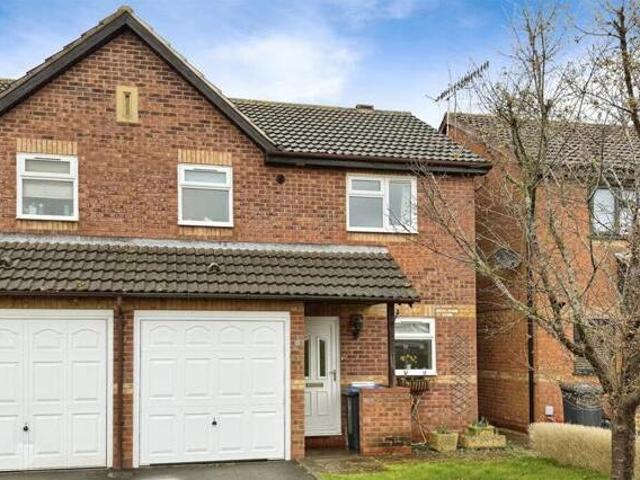 Scott Close, Bidford on avon, 3 Bedroom Semi detached