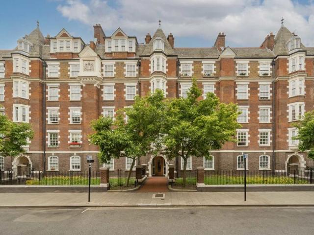 Scott Ellis Gardens, London NW8 1 bed flat to rent £2,150 pcm £496 pw