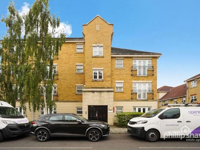 Scott Road, Edgware, HA8 2 bed flat to rent £1,800 pcm £415 pw