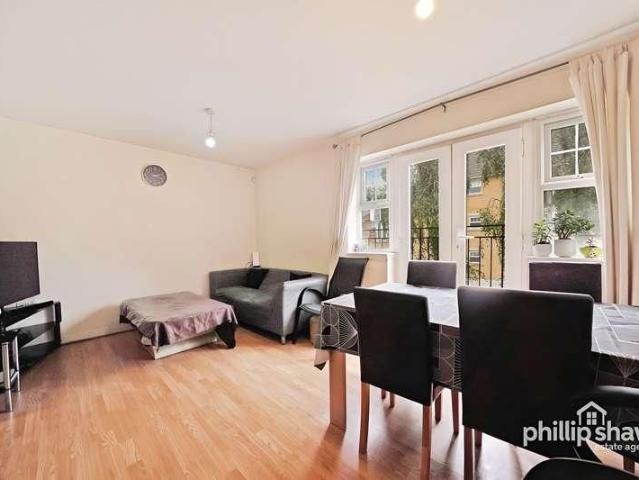 Scott Road, Edgware, HA8