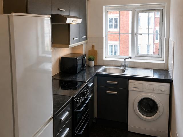 Scott Street, Tipton DY4, 2 bed flat to rent, £1,050 pcm | PrimeLocation