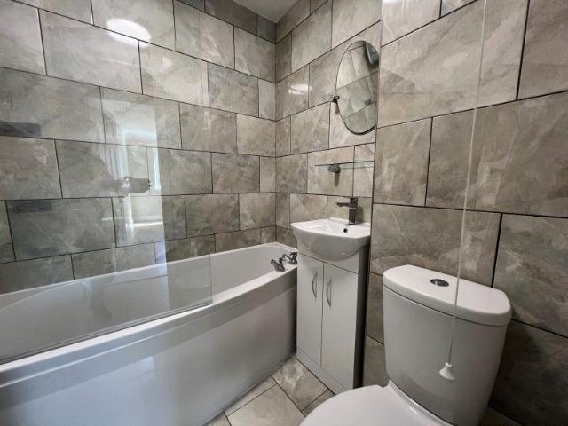 Scotts Avenue, Sunbury on Thames 2 bedrooms Property for lettings Seymours