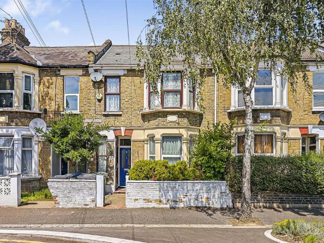 Scotts Road, Leyton, E10 2 bed maisonette to rent £1,750 pcm £404 pw
