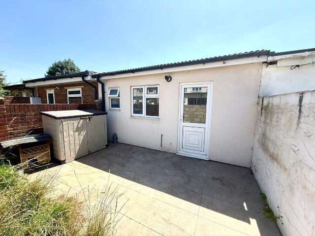 Scotts Road, Southall UB2, Barn conversion to rent, £1,200 pcm | PrimeLocation