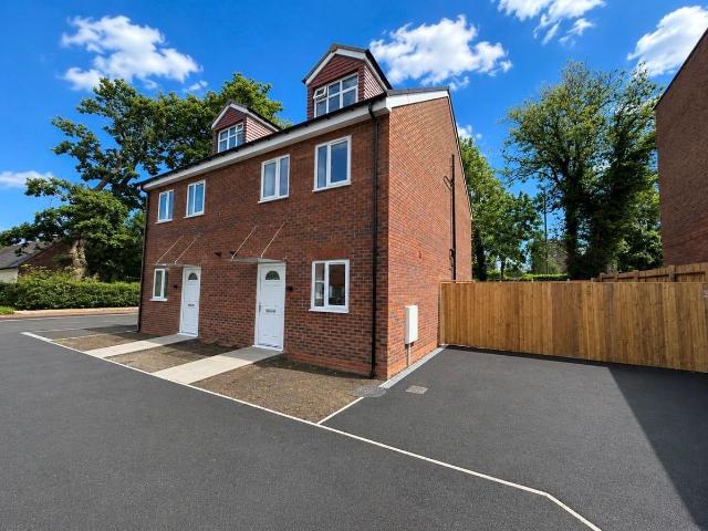 Scotts Road, Stourbridge DY8, 4 bed property to rent, £1,600 pcm | PrimeLocation