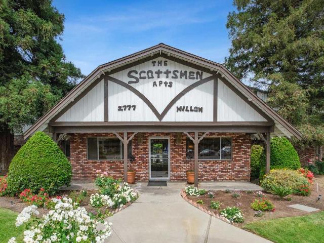 Scottsmen Apartments 2 Bedroom Apartment for Rent at 2777 Willow Ave, Clovis, CA 93612