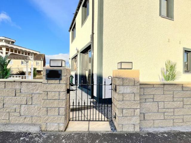 Scooniehill Road, St. Andrews KY16 7 bed semi detached house to rent £3,995 pcm £922 pw