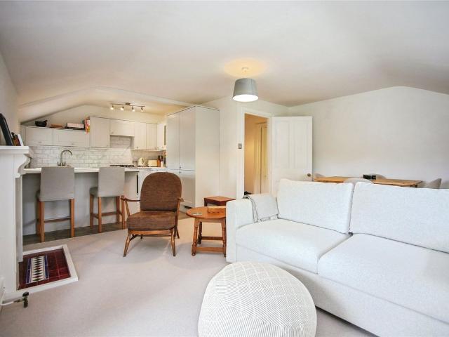 Scoriton, 16 Pittville Crescent GL52, 2 bed flat to rent, £1,400 pcm | PrimeLocation