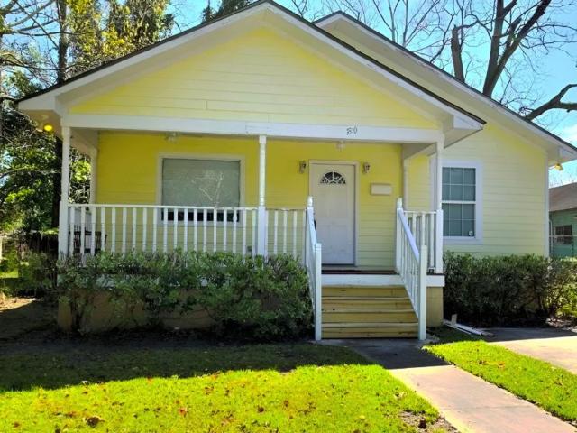 SCAD Friendly 3BR Home – Walk to Bus Stop | Roommates Welcome!